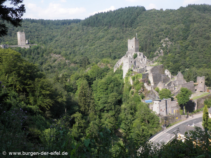 Manderscheider Niederburg | Burgen der Eifel